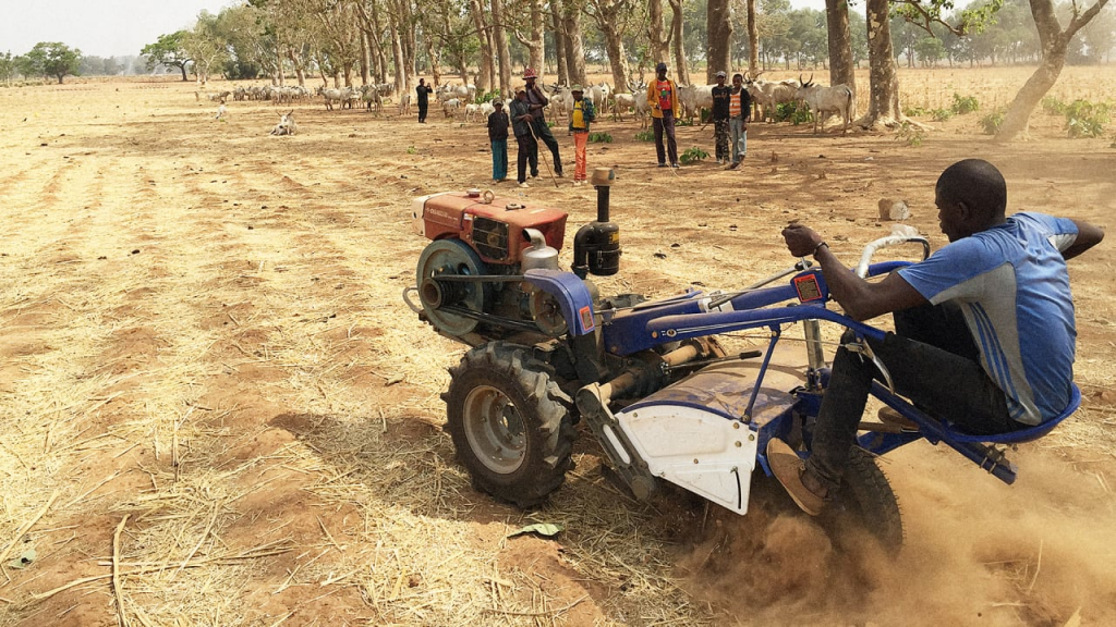Hello Tractor Raises $1million to Boost Pay-As-You-Go Tractor Financing ...