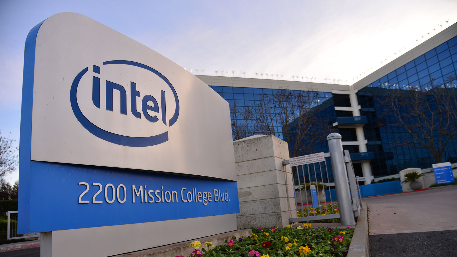 Intel Faces Shareholder Lawsuit Amid Massive Stock Drop and Company ...