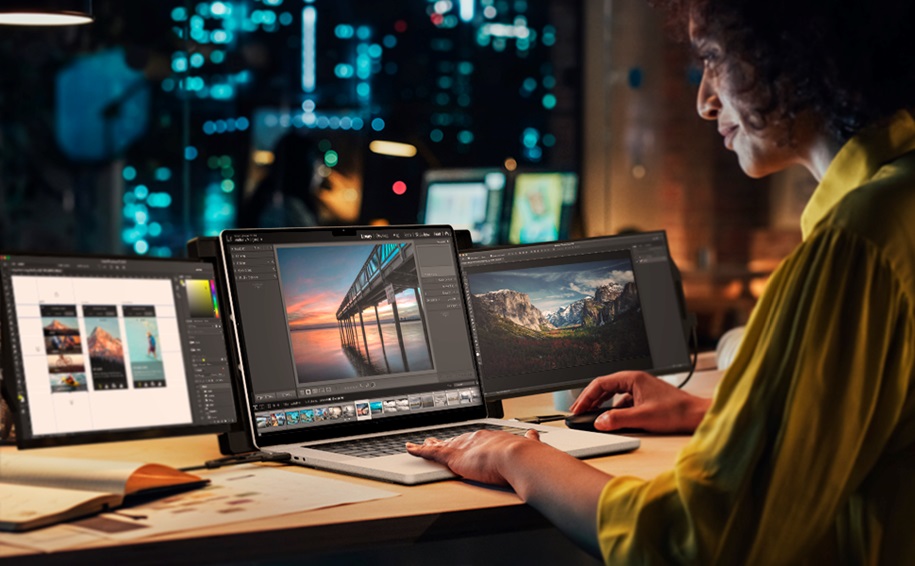 Tips for Managing Multiple Desktops in a Triple Monitor Laptop Setup ...