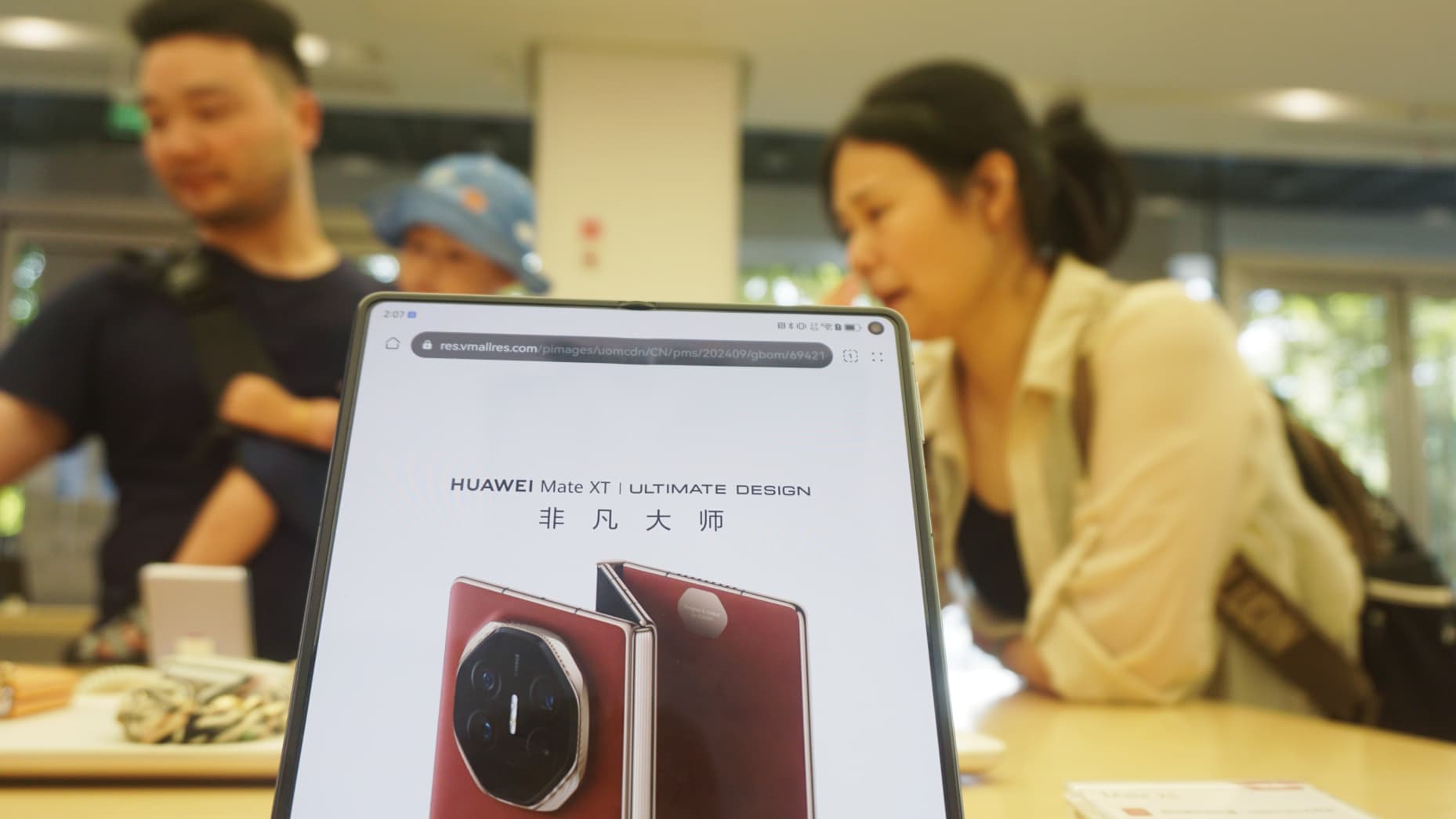 Huawei Tri-Fold Phone Secures 2.7 Million Pre-Orders, Ahead of iPhone ...